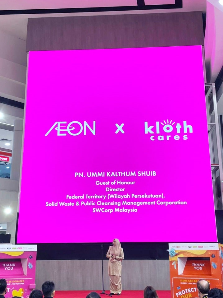 AEON Alpha Angle | P4 Indoor LED Display at Retail Mall | 2-Storey High